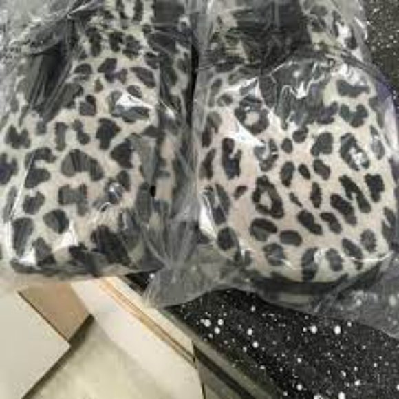 Isaac Mizrahi | Shoes | Isaac Mizrahi New York Leopard Print Faux Fur ...